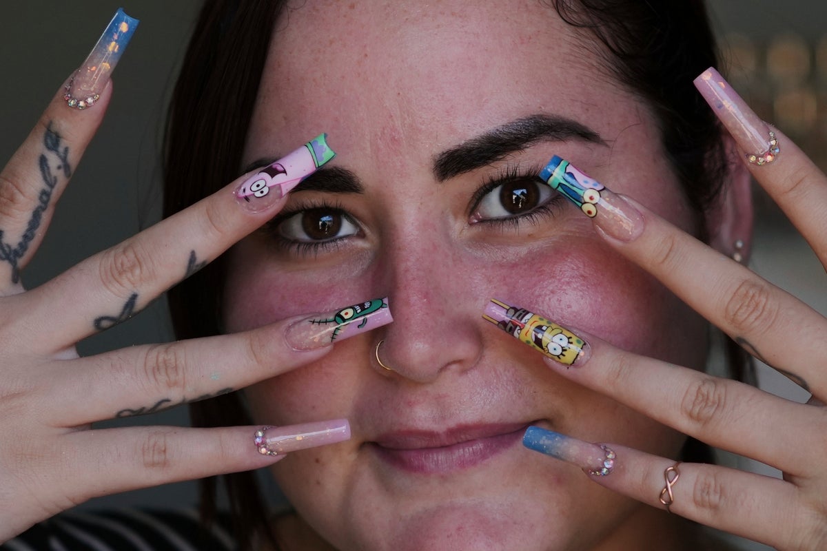 Cuban women embrace extravagant nail art despite economic hardships ...