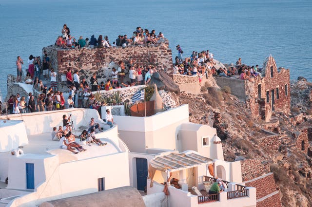 The 10 shoddy holiday behaviours that should be banned – but aren’t ...
