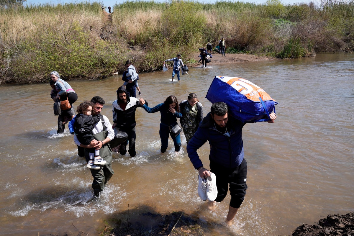 Over 1,400 were killed in sectarian violence in coastal Syria in March ...