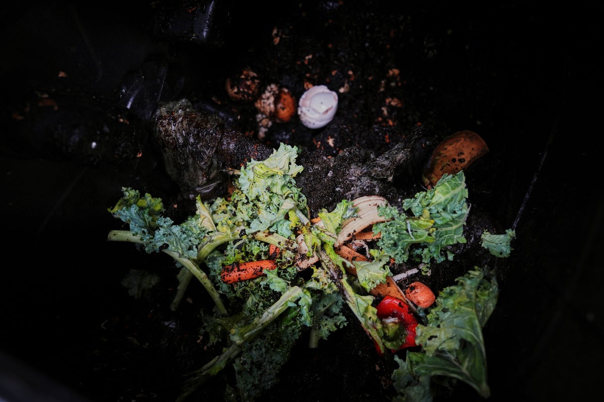 Composting helps the planet. This is how to do it, no matter where you ...