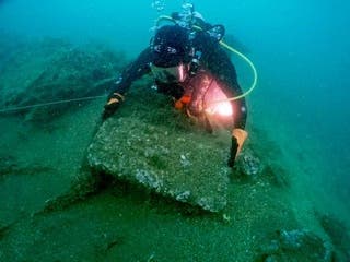 Treasures of British warship sunk in 1703 storm finally revealed three ...