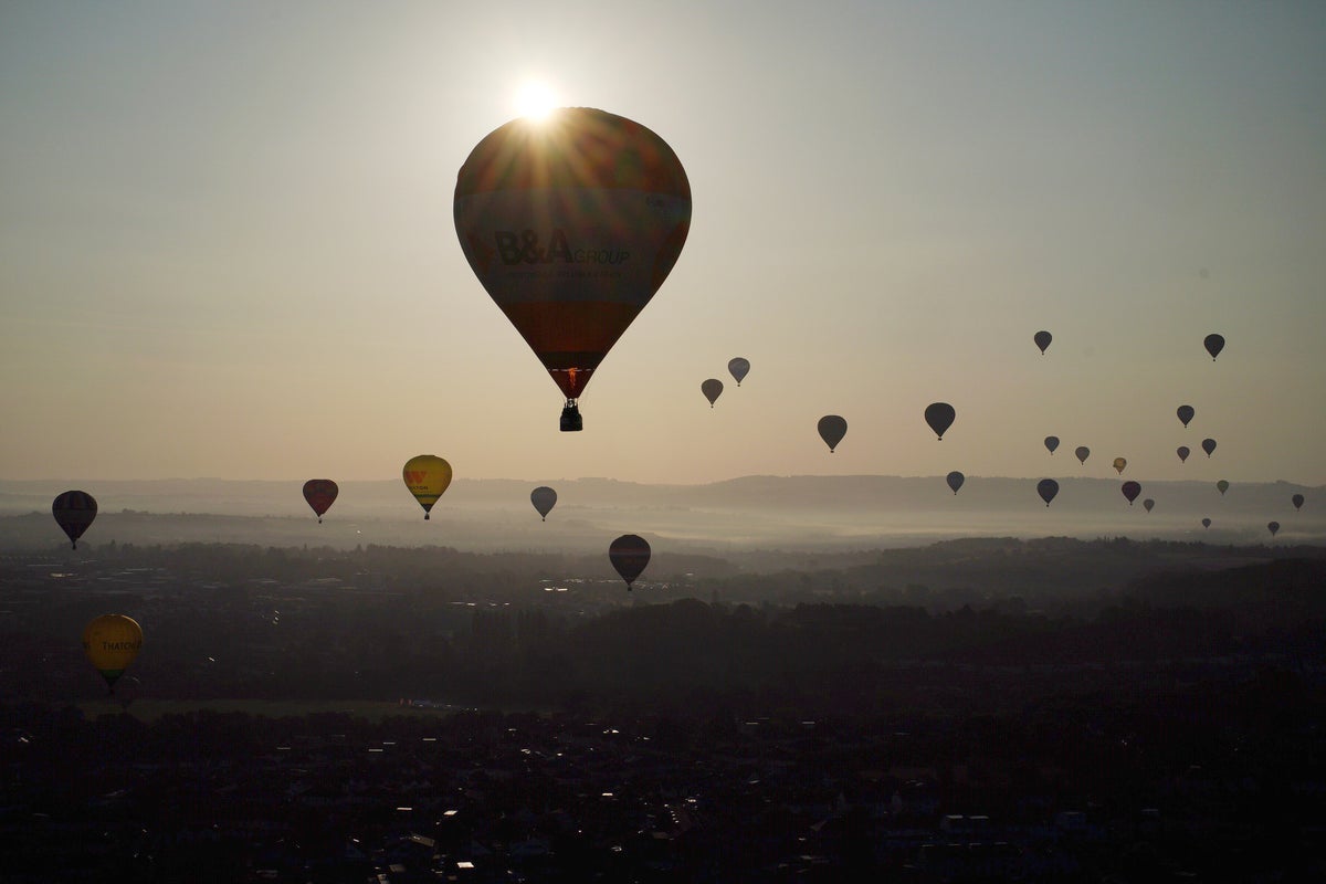 Man dies after falling from hot air balloon in West Sussex | The ...