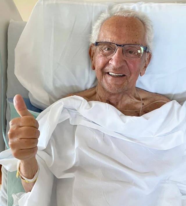 Frank Caprio: ‘World’s nicest judge’ dies at 88 after pancreatic cancer ...