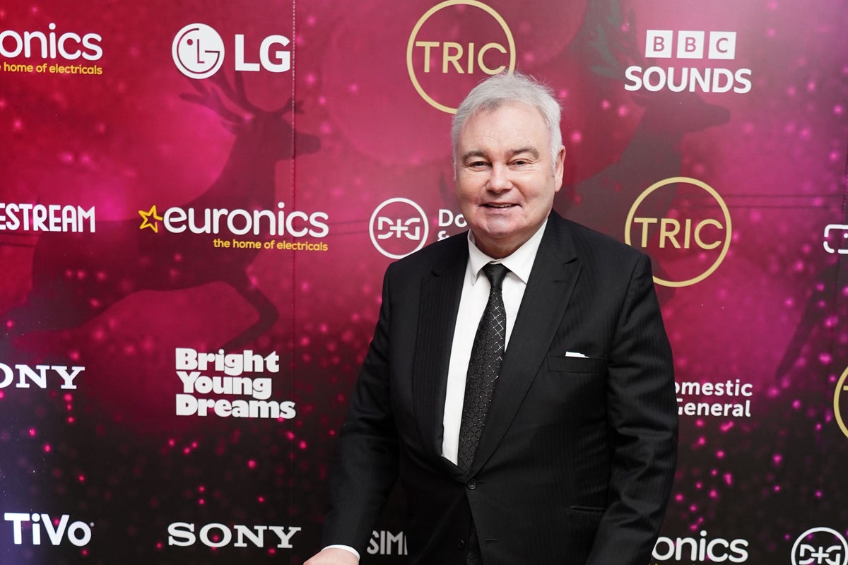 ‘Sick’ Eamonn Holmes opens up on health issues as he battles chronic ...