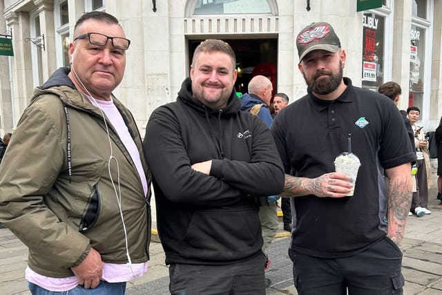 ‘He’s the big boss!’ Trump supporters line Windsor streets as US ...