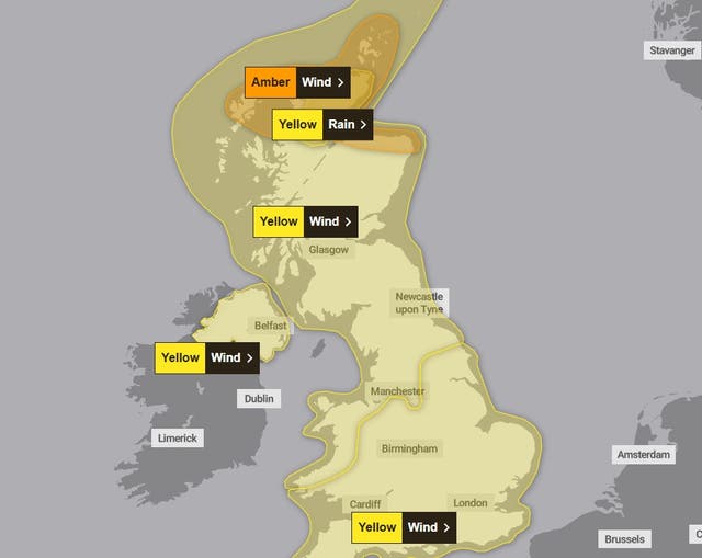 Storm Amy batters Britain with cars smashed and trees downed as weather ...