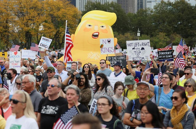 ‘No Kings’ protests pass in festival atmosphere as an estimated 7 ...