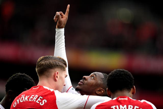 Arsenal fans celebrate long-awaited Premier League title - live ...