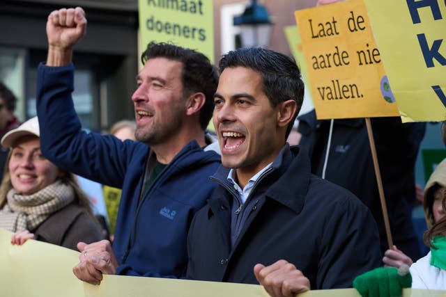 Dutch voters head to polls as anti-Islam Wilders edges ahead in close ...