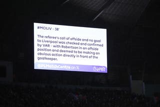 Howard Webb defends VAR’s decision to disallow Liverpool goal at Man ...