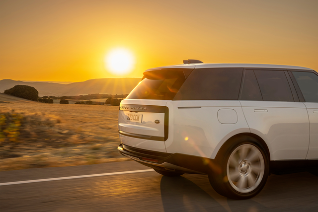 Range Rover plug-in review: A magisterial hybrid SUV | The Independent