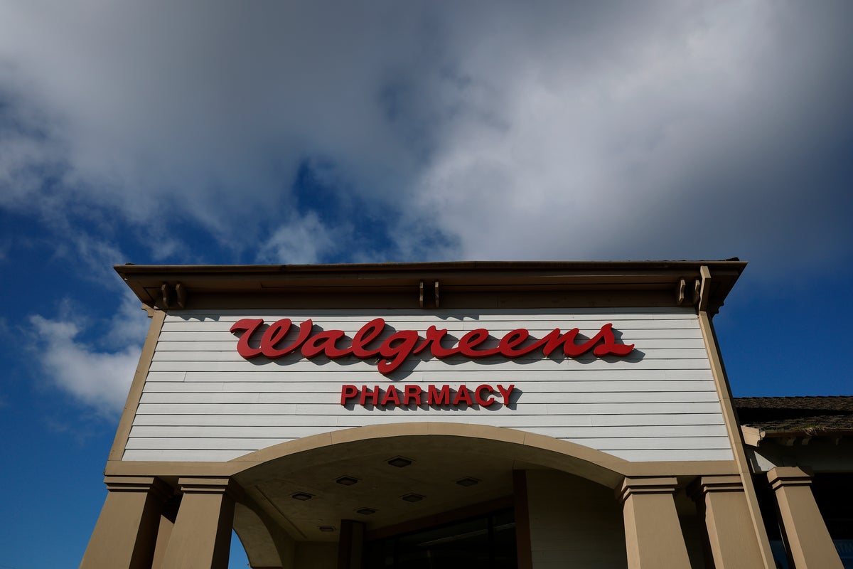 Walgreens ends holiday pay for hourly employees | The Independent