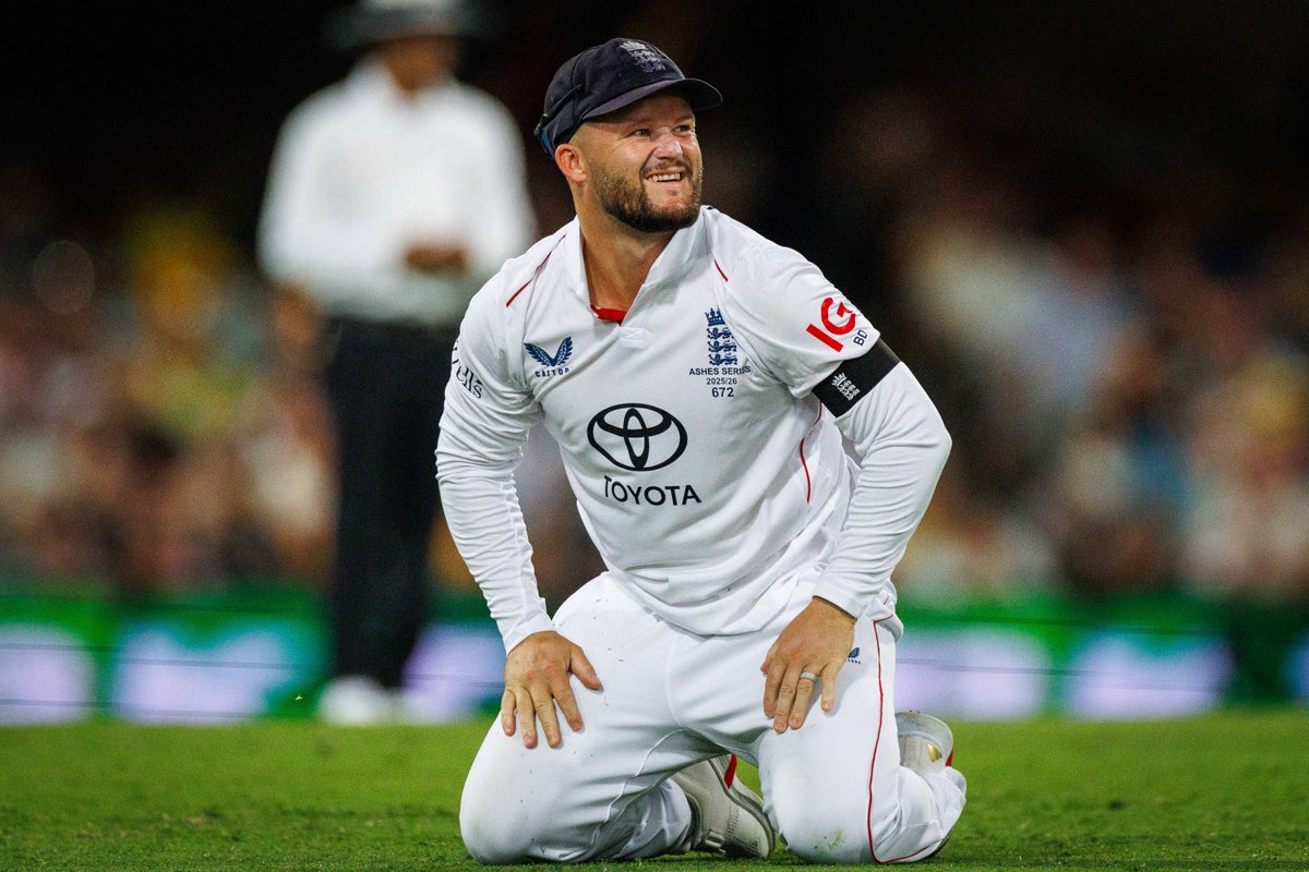 England ‘establishing the facts’ after apparent Ben Duckett video goes ...