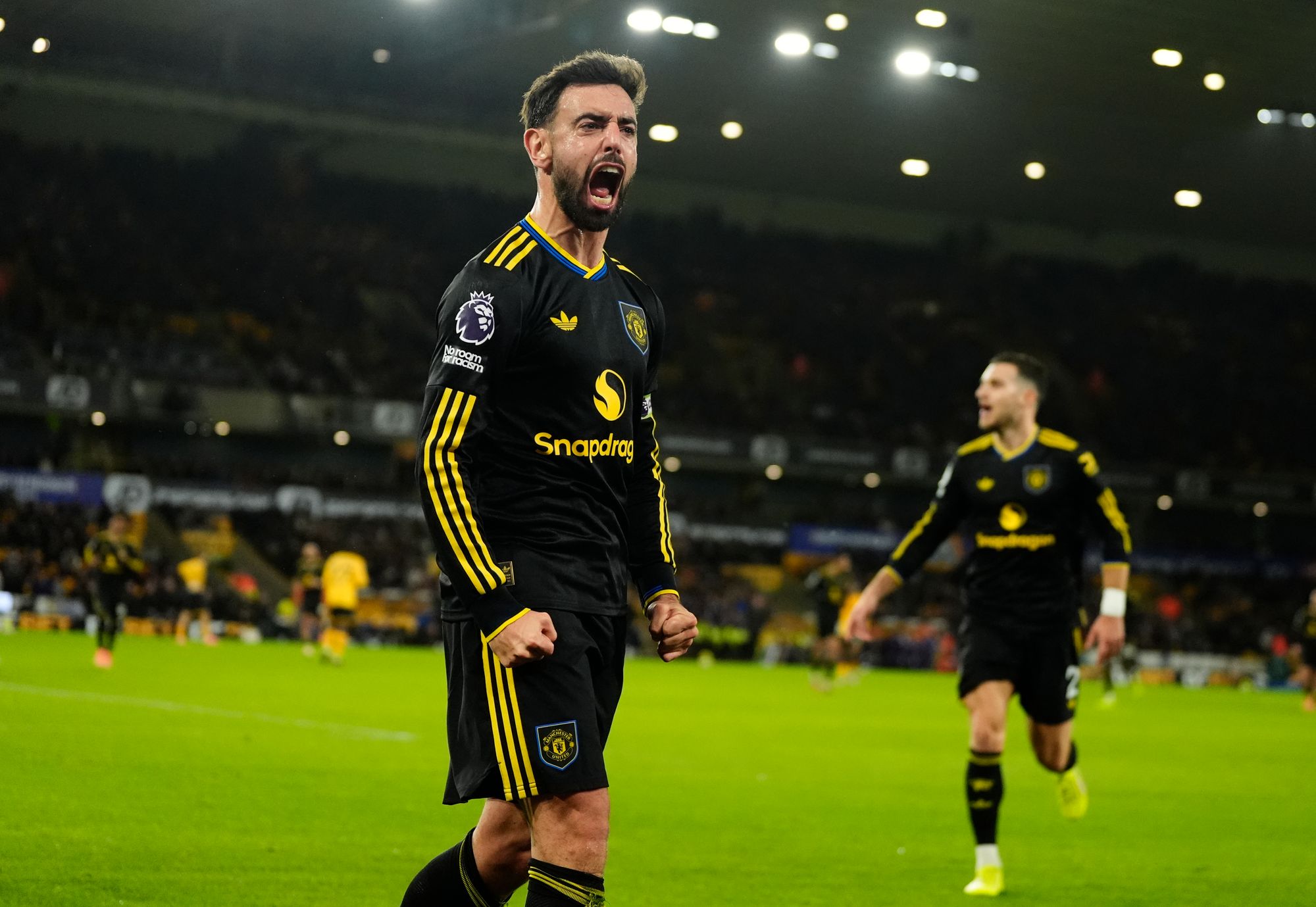 Wolves vs Manchester United live: Red Devils secure crucial win with ...