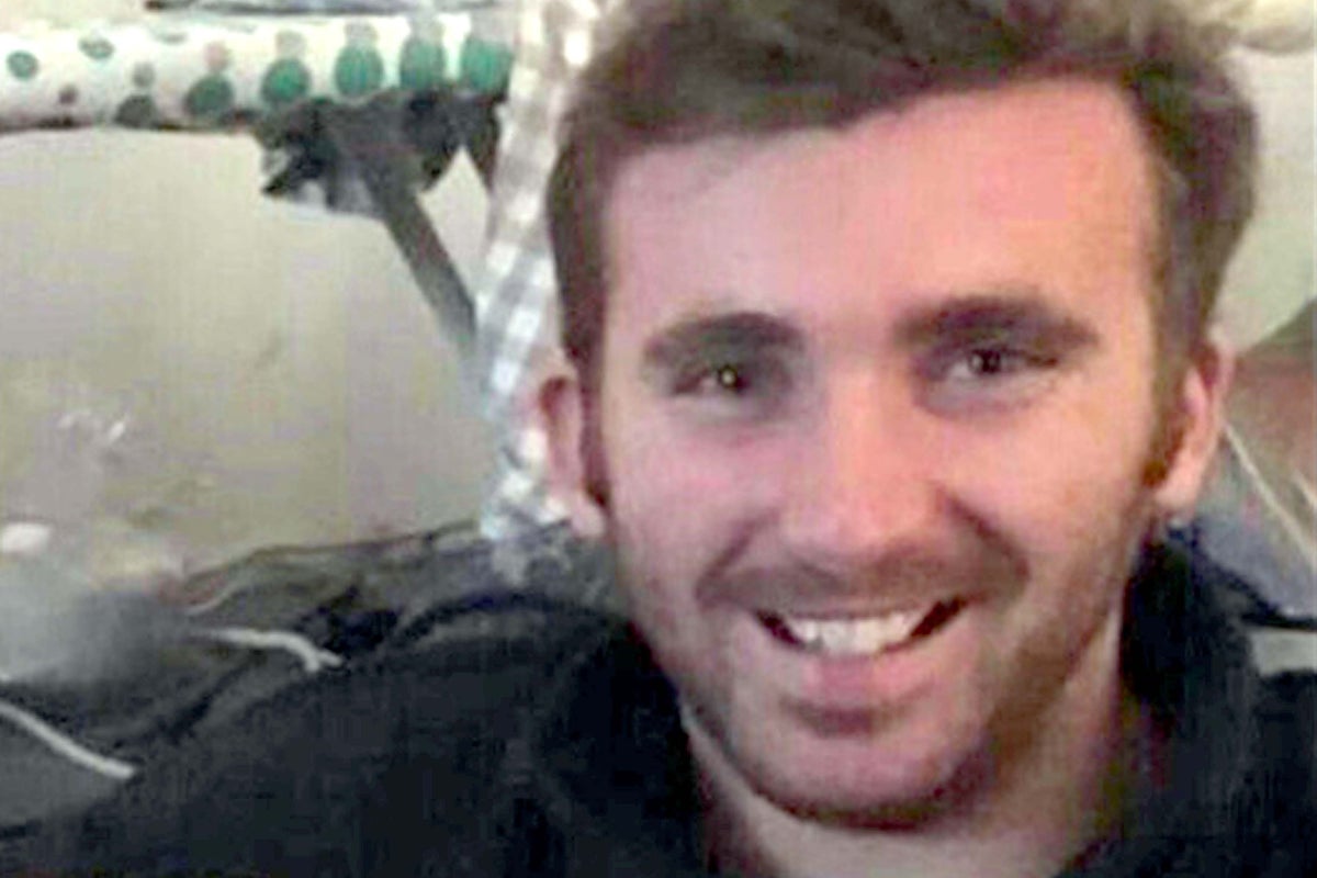Tributes paid to ‘born soldier’ British paratrooper killed in Ukraine ...