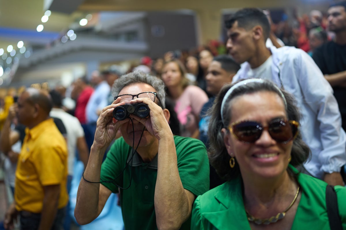 A day at the races: How Venezuelans find joy despite familiar political ...