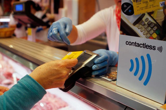 Major £100 contactless card limit rule is set to change for UK banks ...