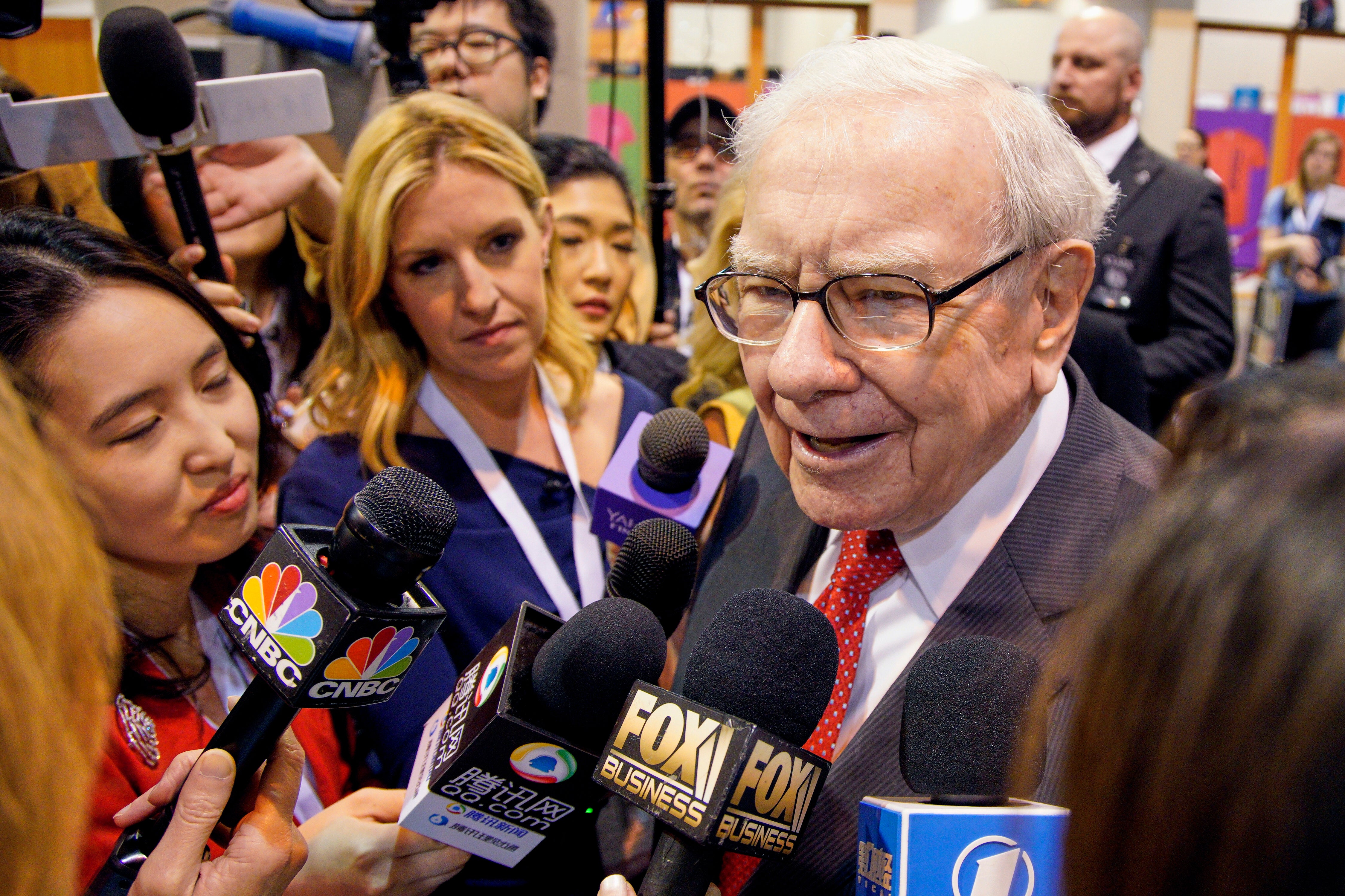 Warren Buffett is known for his advice on life and investing. Here are ...