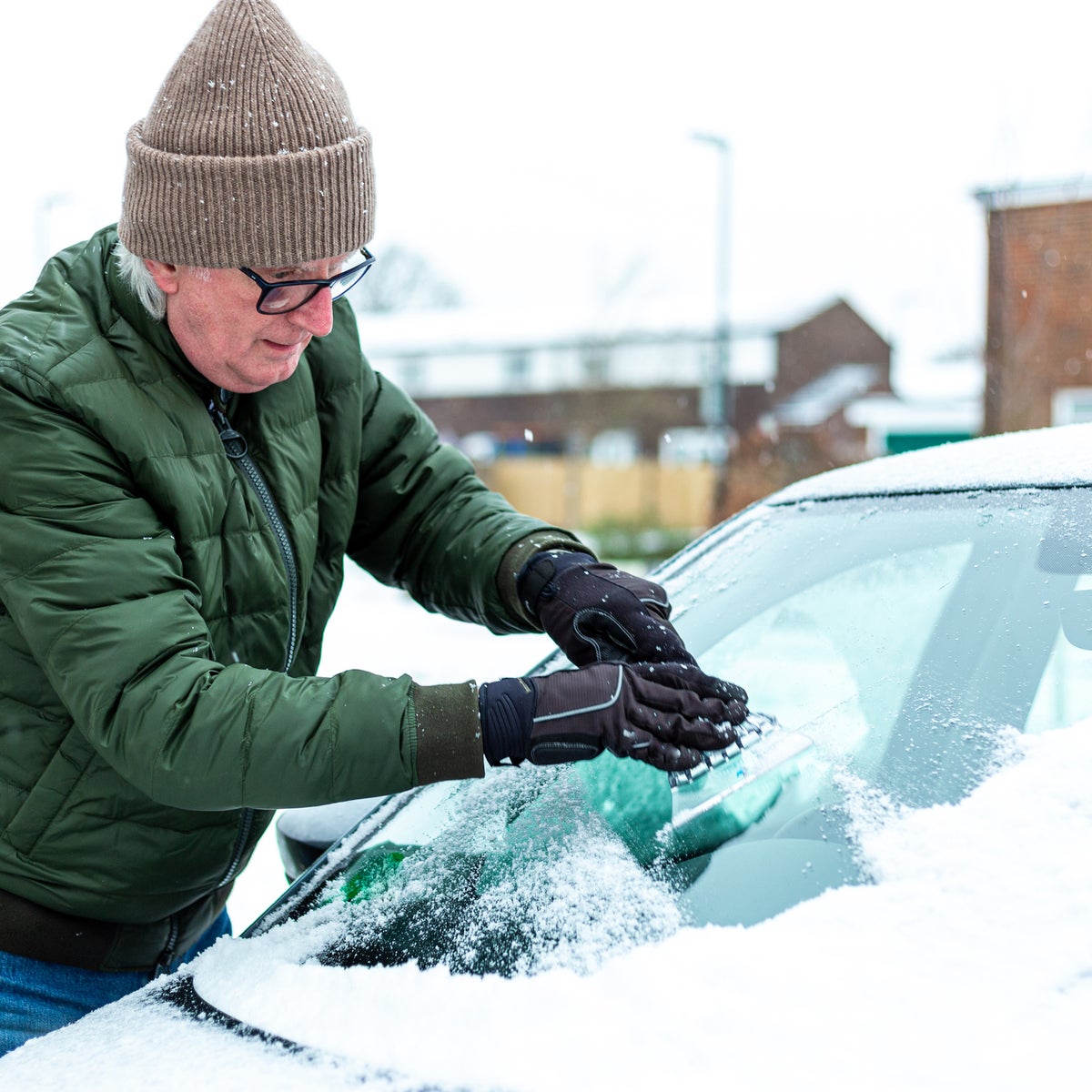 keep windshield from icing
