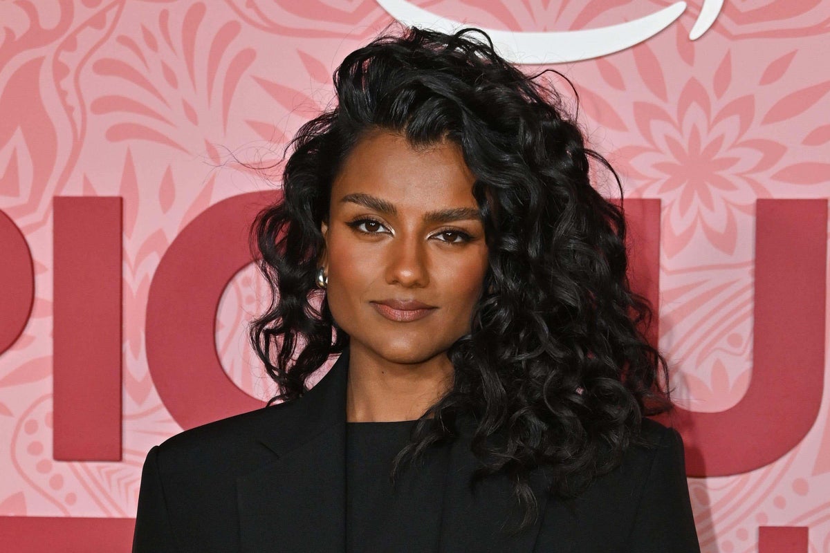 Big Eighties hair is back – how to style it without looking retro | The ...