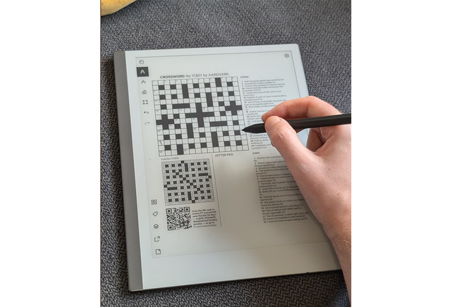 ReMarkable 2 vs Kindle scribe: Our tech expert compares the devices ...