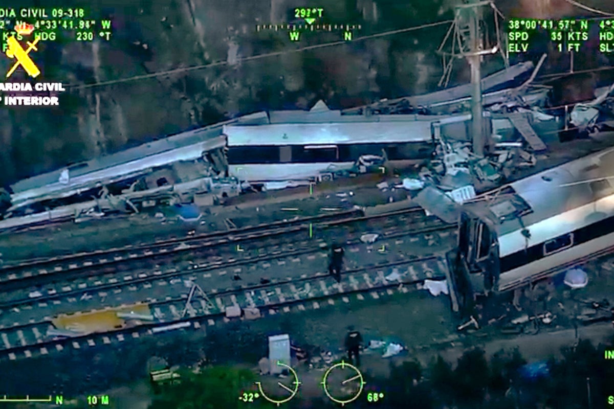 Investigation launched into fatal Spanish train crash | The Independent