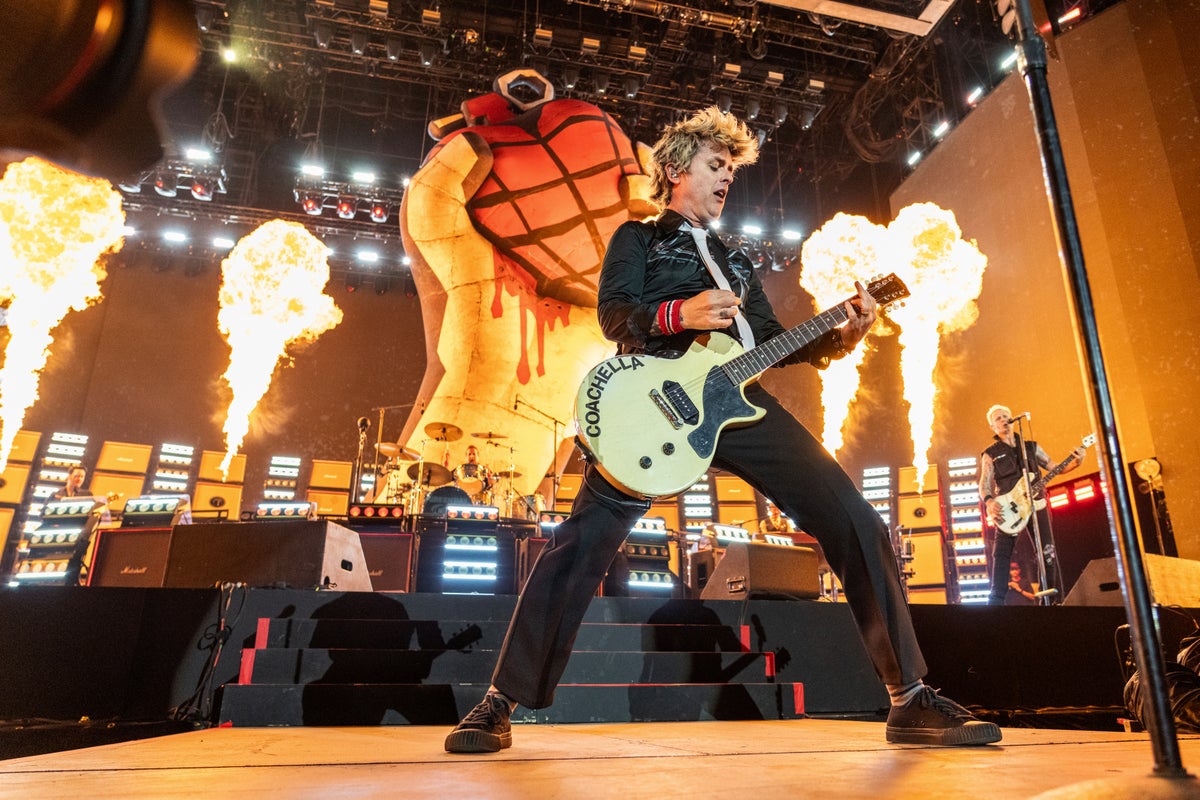Why Trump is angry about Green Day playing at the Super Bowl