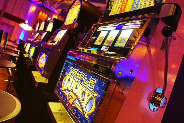 Are Vegas slot machines becoming ‘tighter’ with payouts? A new report ...