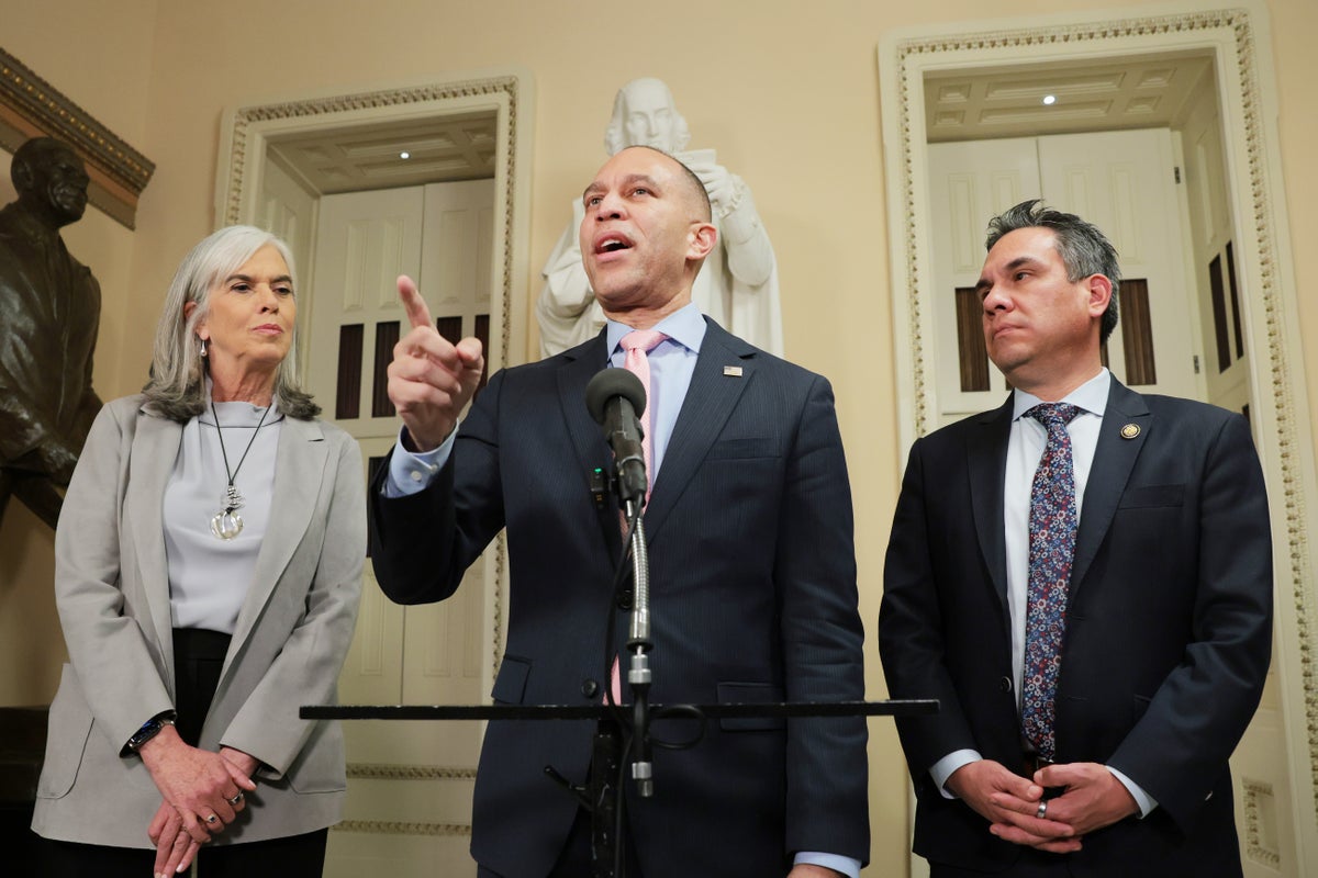 Democrats push for Kristi Noem’s impeachment if Trump doesn’t fire her ...