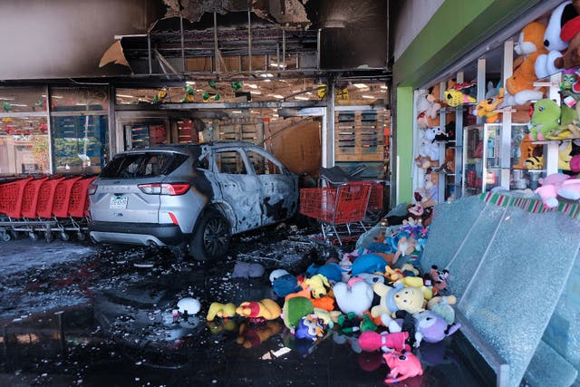 Mexico fears more violence as tourists warned and schools closed ...