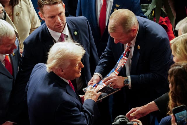 MAGA lawmaker shredded after begging Trump to sign his tie after SOTU ...