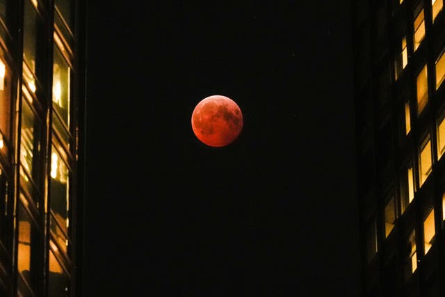 What to know about total lunar eclipse set to turn the moon blood red ...