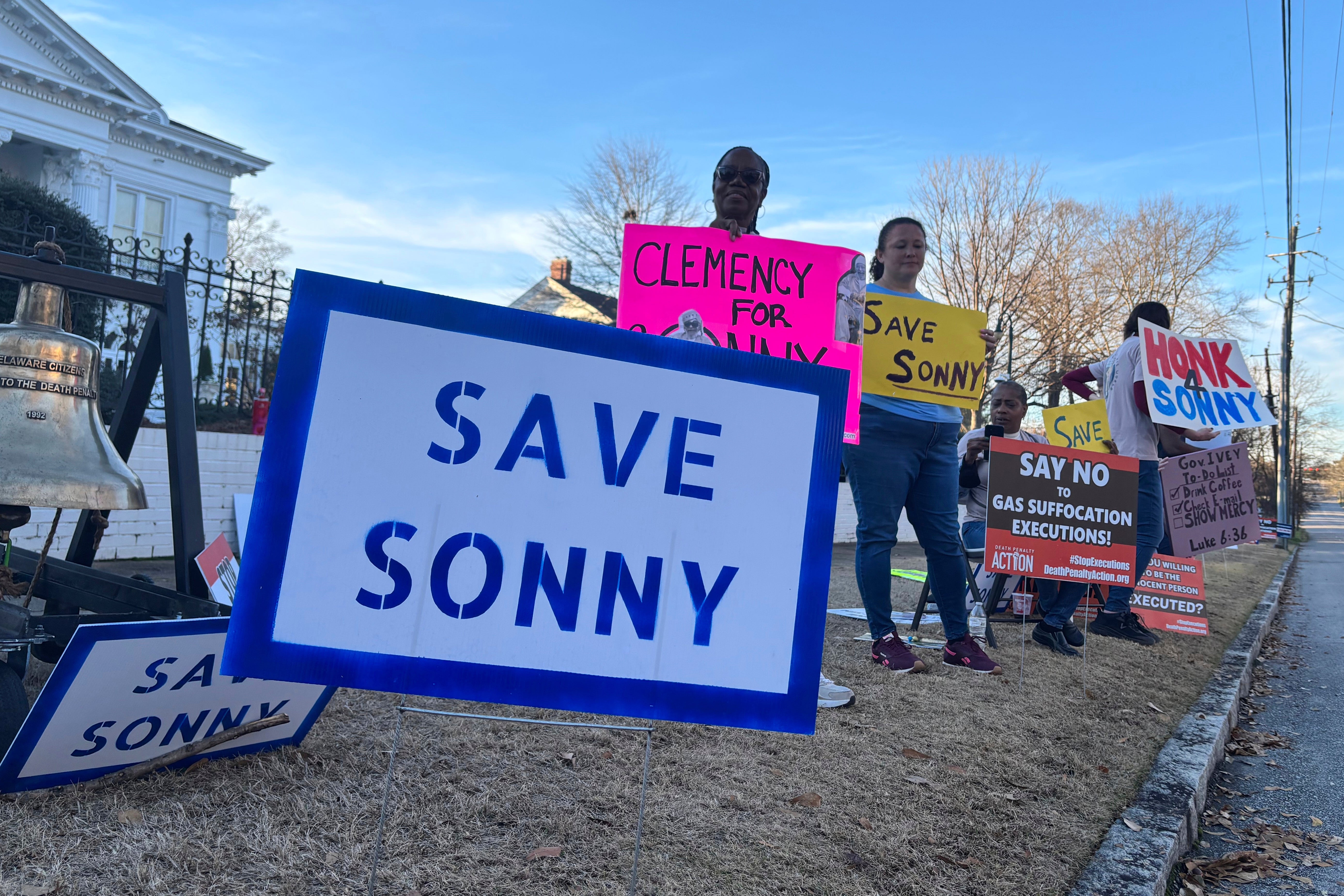 Alabama man facing execution for robbery in last bid for clemency as he ...