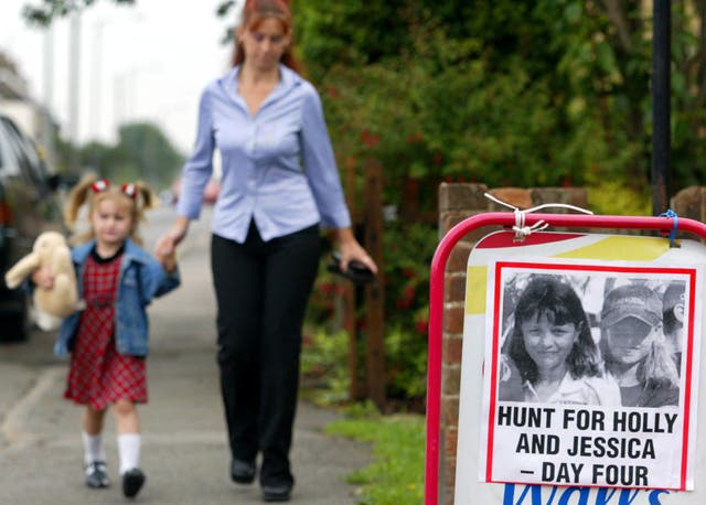 Ian Huntley death: Notorious Soham child killer who murdered Holly ...