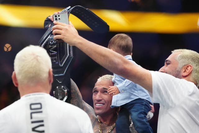 UFC 326 live: Max Holloway vs Charles Oliveira result, undercard and ...