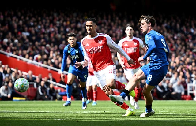 Arsenal v Bournemouth LIVE: Huge title race twist as Premier League ...