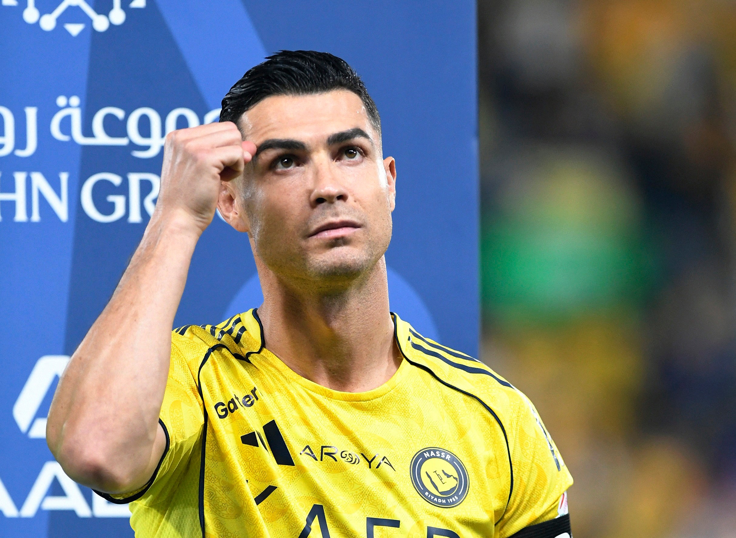 Cristiano Ronaldo vomits after suffering from ‘stomach pains’ in Al ...