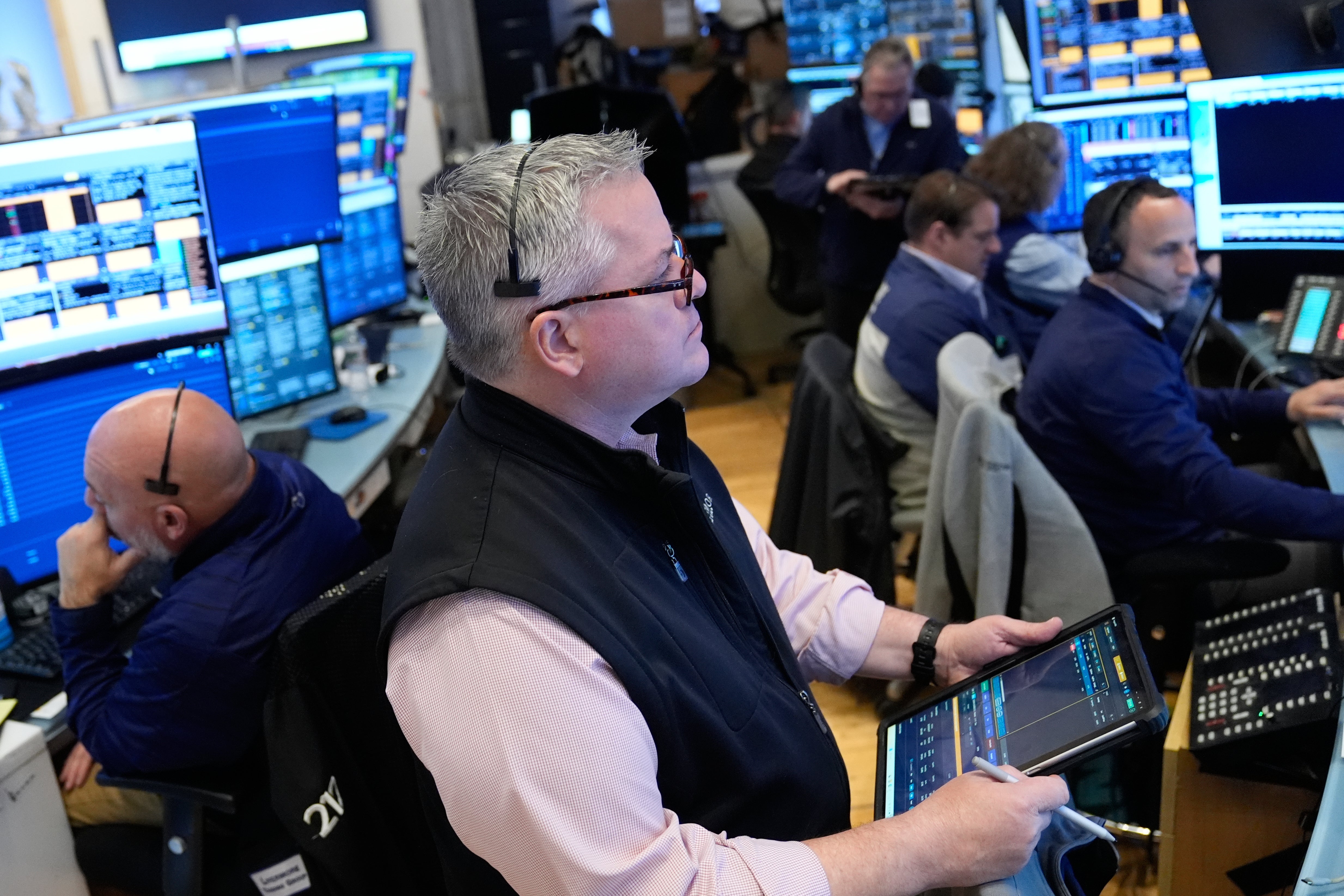 Oil prices and stocks climb as the US-Iran standoff keeps the Strait of ...