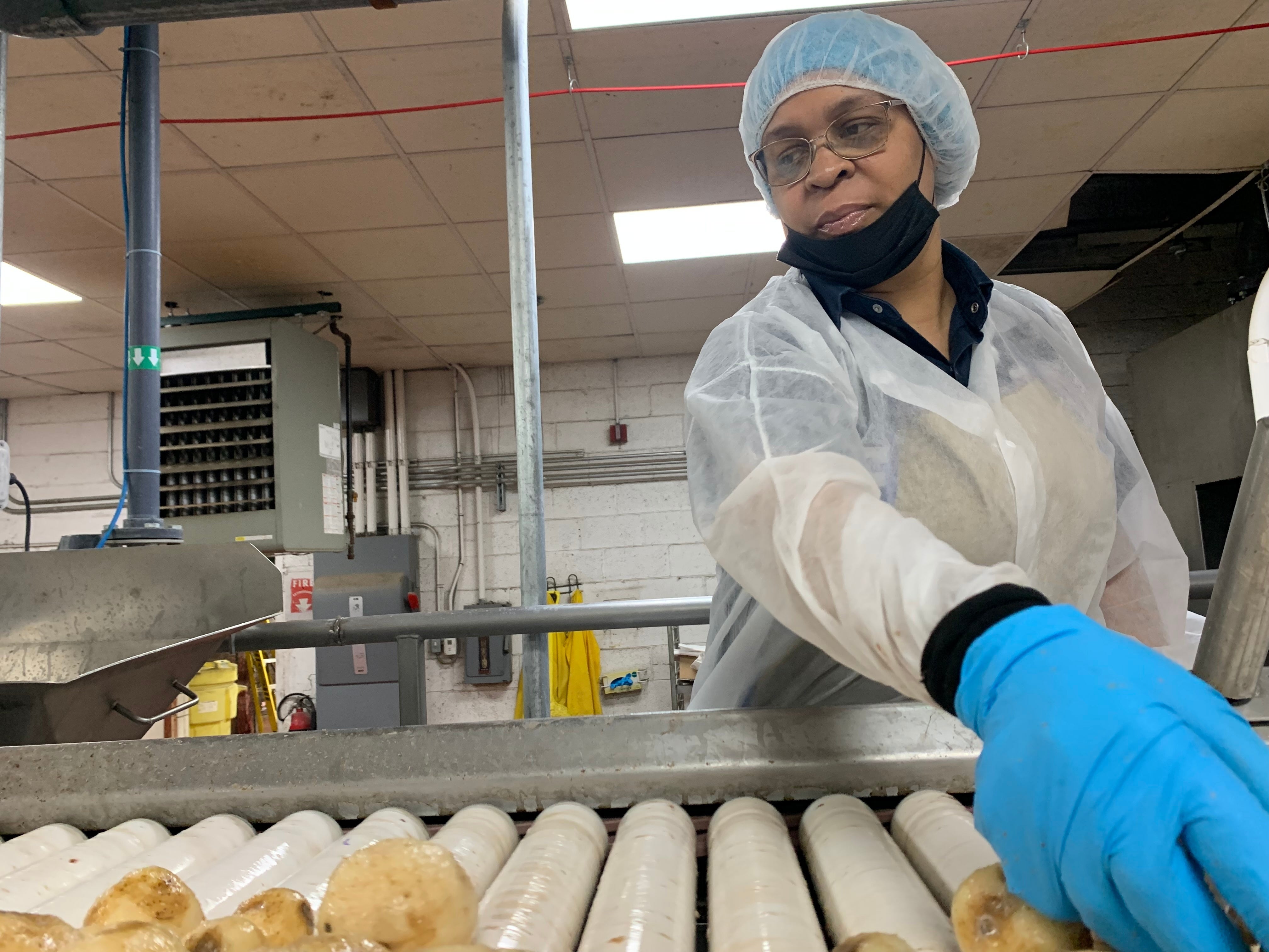 Potato chip breakthrough as scientist unveils new bioengineered spud ...