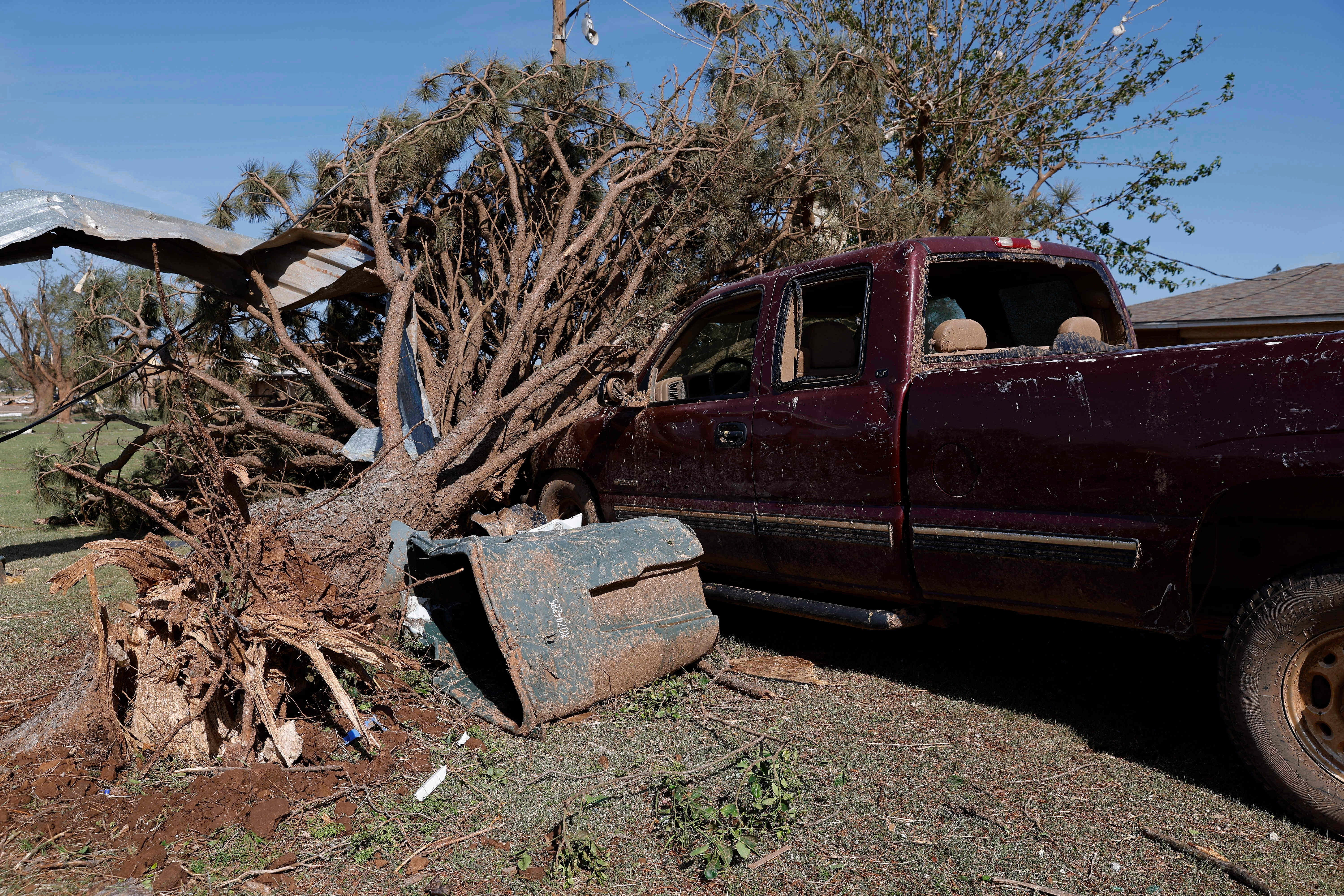 Photos show tornado damage that ripped through Oklahoma | The Independent