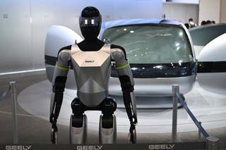 Major Japanese airport deploys humanoid robots as baggage handlers ...
