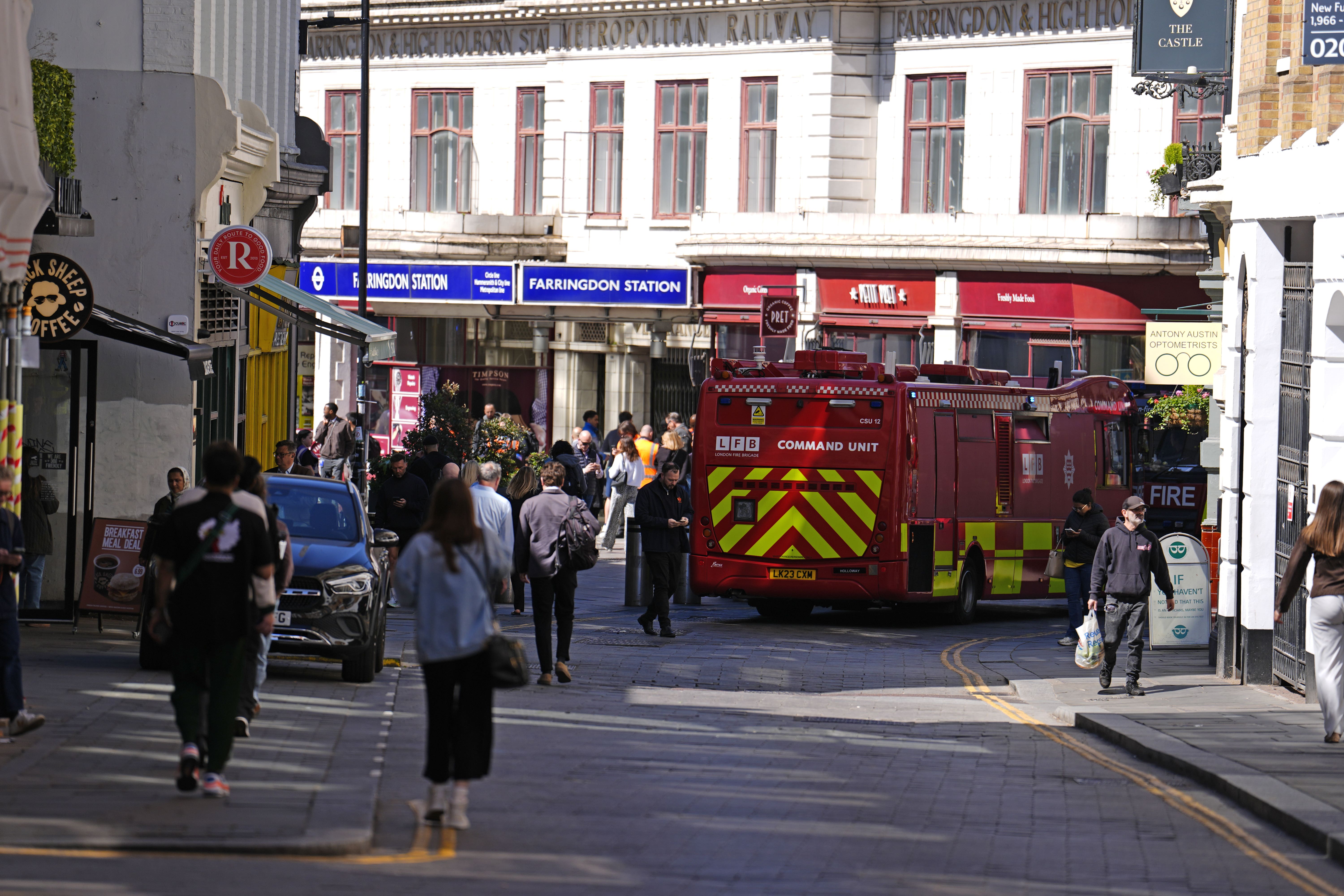 Fourteen treated at Farringdon station after passengers report ...