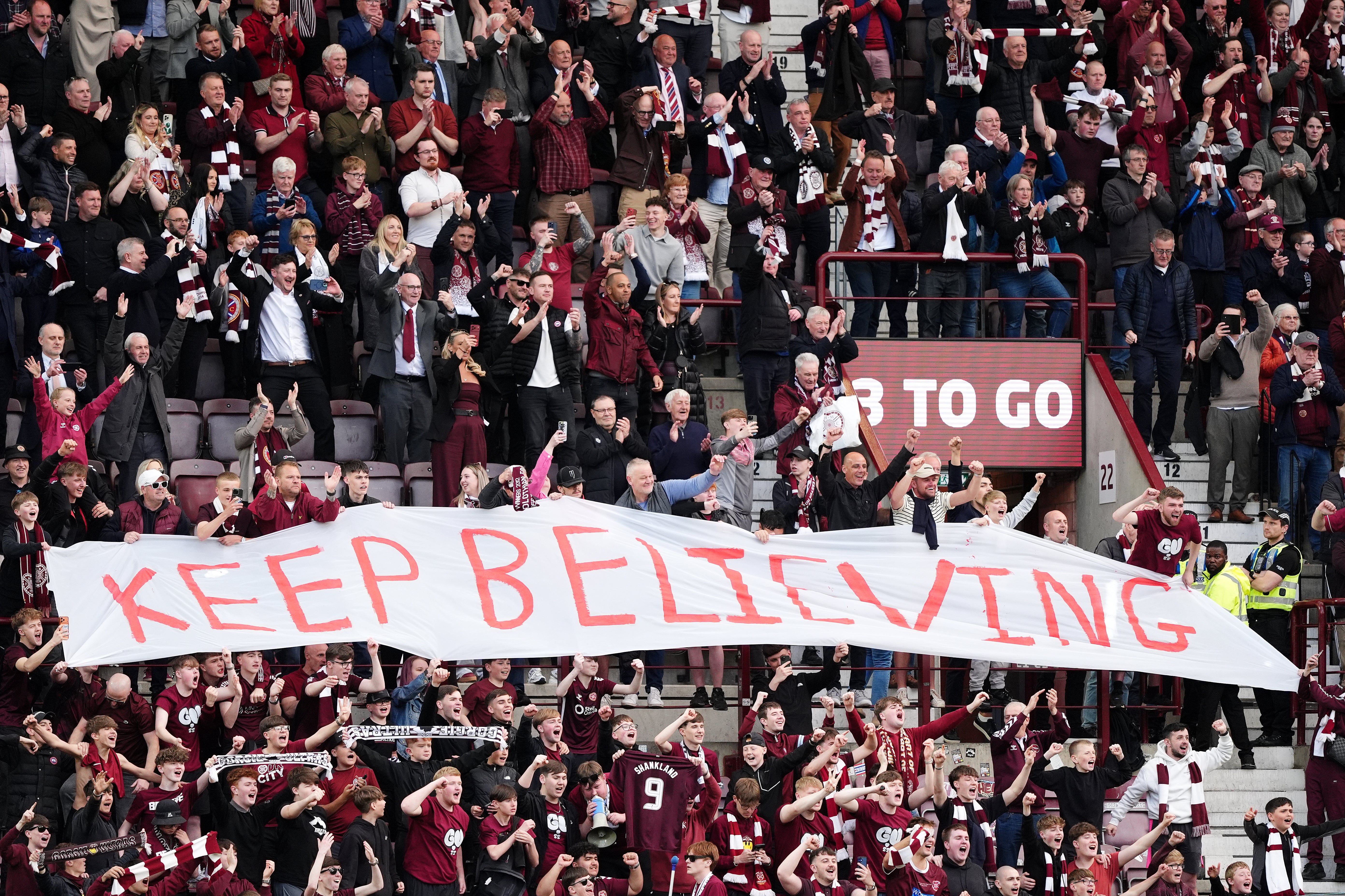 Hearts produce stunning comeback to beat Rangers and close in on first ...