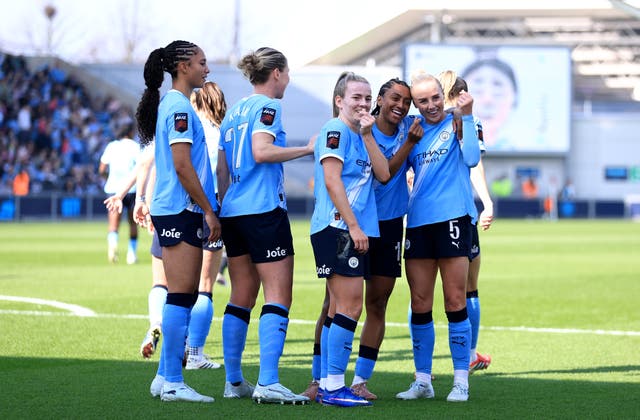 Vivianne Miedema explains heartbreaking reason she missed Manchester ...