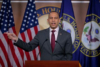 Trump rages in all caps that ‘lunatic’ Democratic leader Jeffries be ...