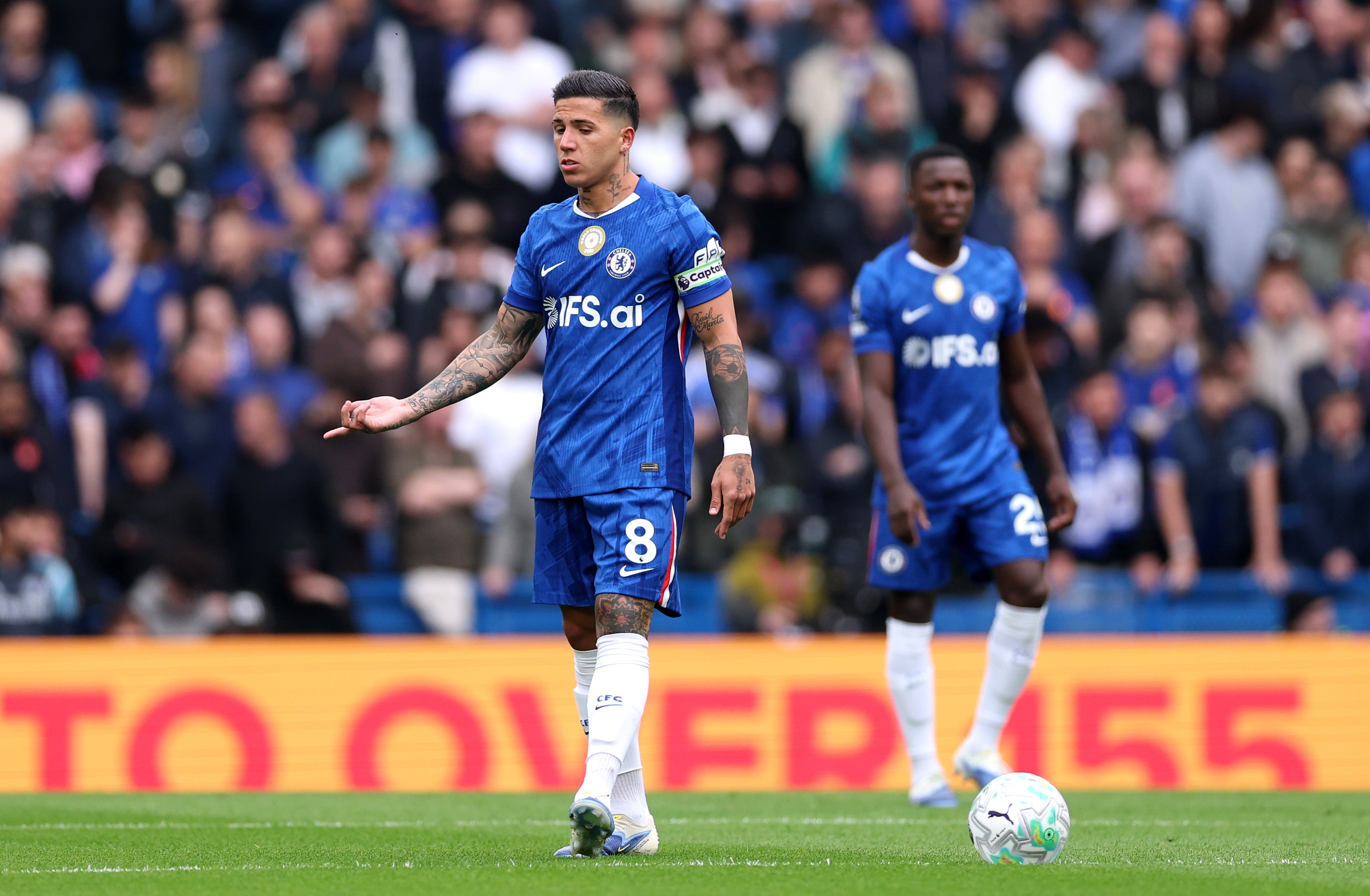 Interim Chelsea boss Calum McFarlane hits out at accusation of players ...