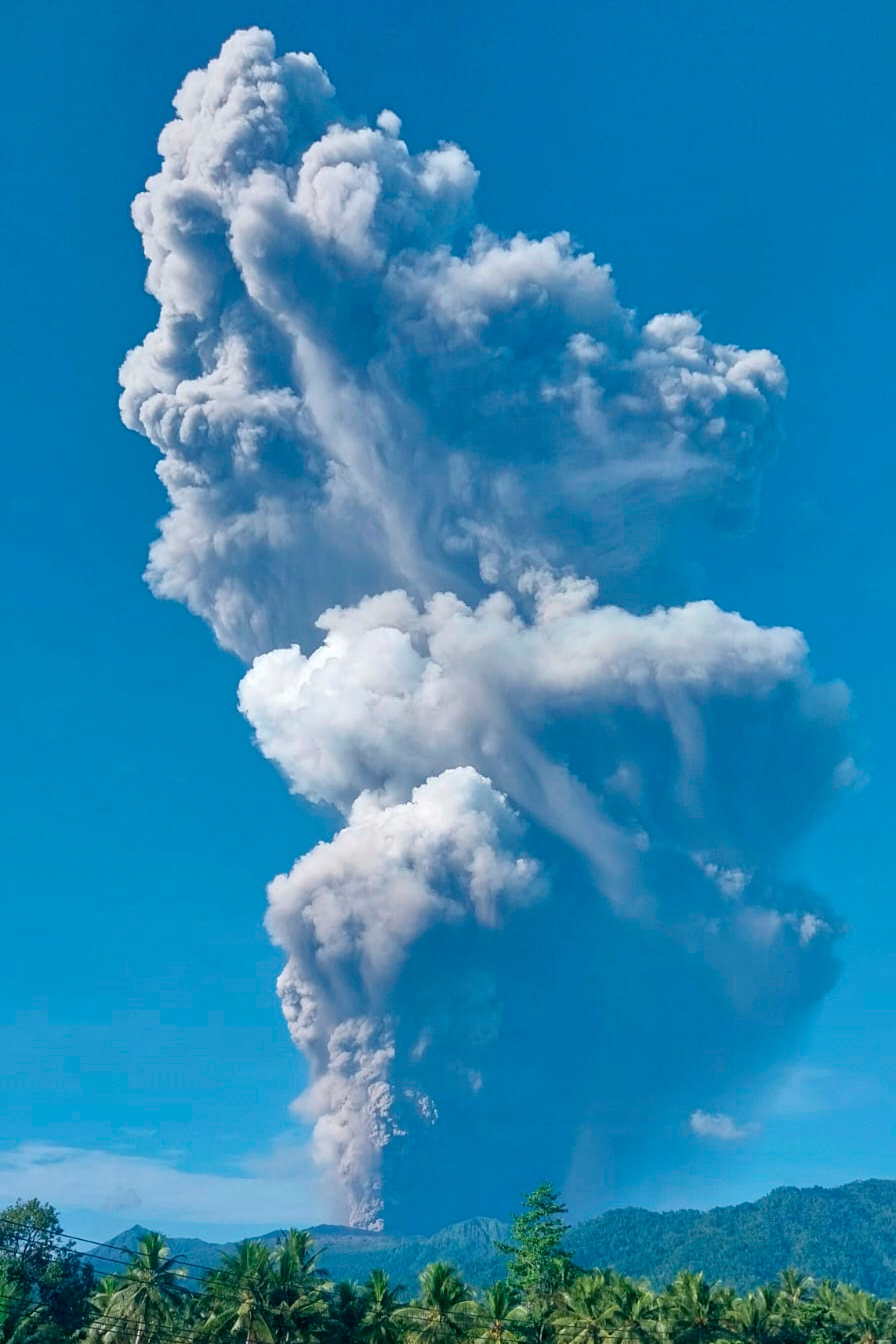 Body found after huge volcanic eruption in Indonesia | The Independent