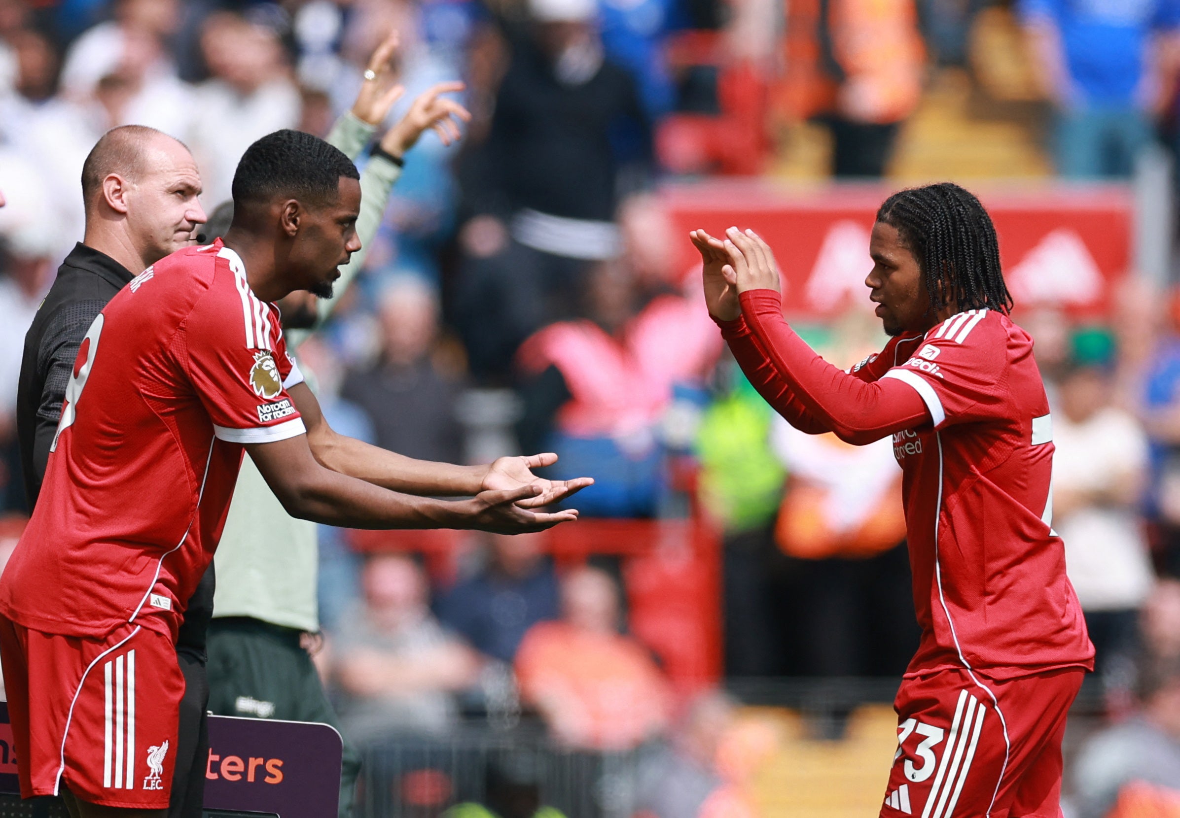Arne Slot explains Rio Ngumoha decision after Liverpool fans furiously ...