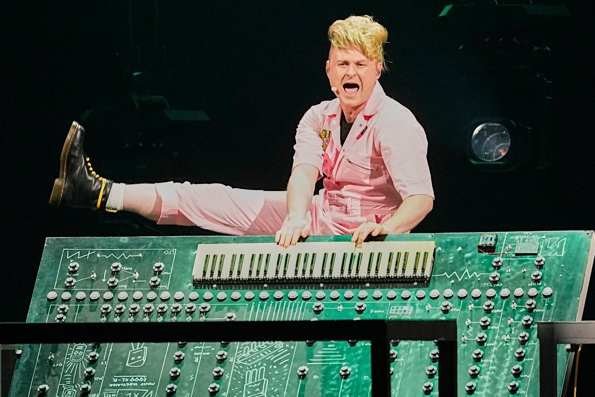 Eurovision 2026: Meet Look Mum No Computer, the UK’s eccentric finalist ...