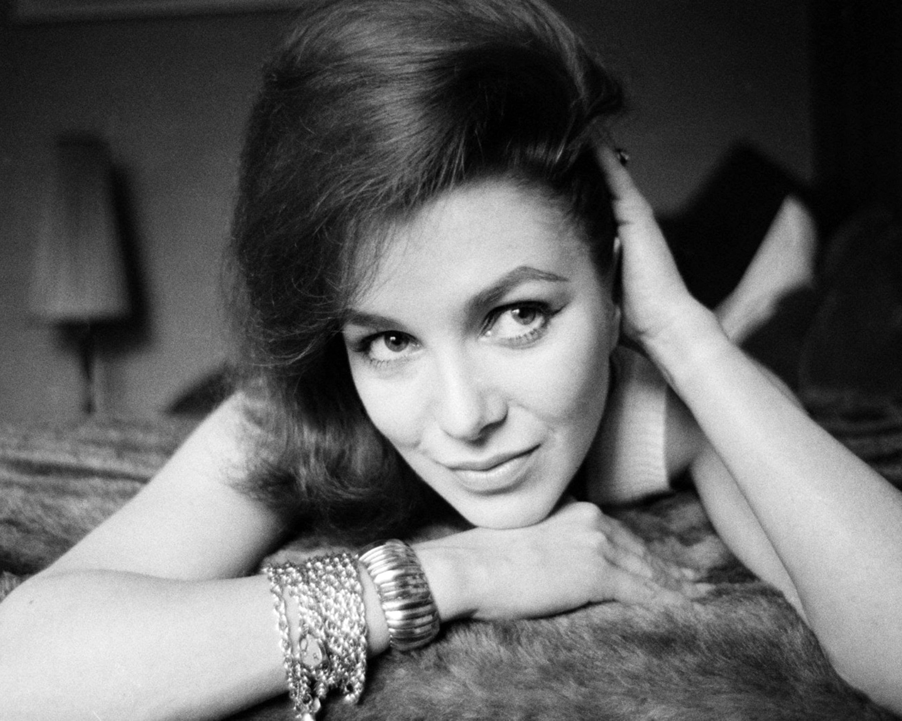 Jill Curzon: Doctor Who film star and British screen actor dies aged 87 ...